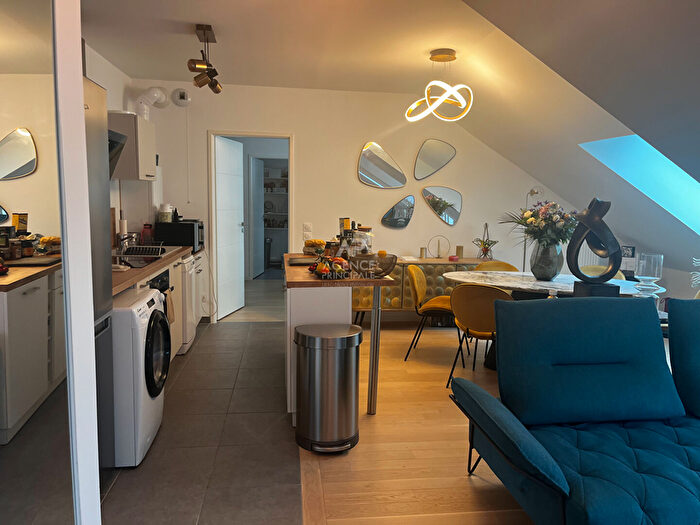 Appartement à vendre - Le Mesnil-le-Roi - 2 pièces - 1 chambre