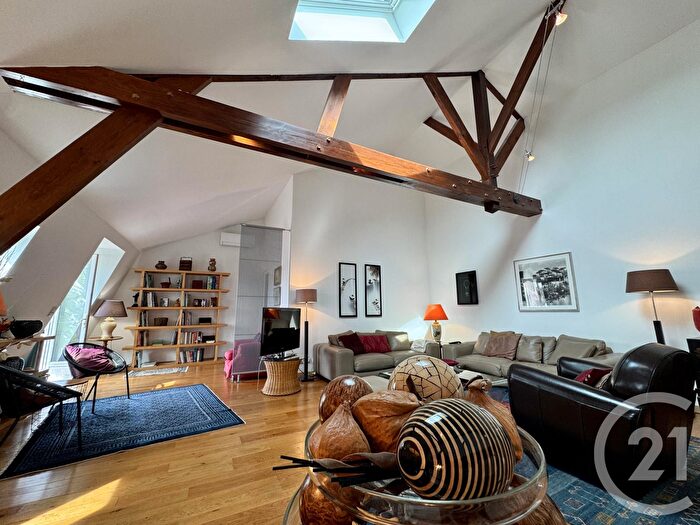 Appartement 8 pièces à Fontainebleau, Centre-ville, à vendre