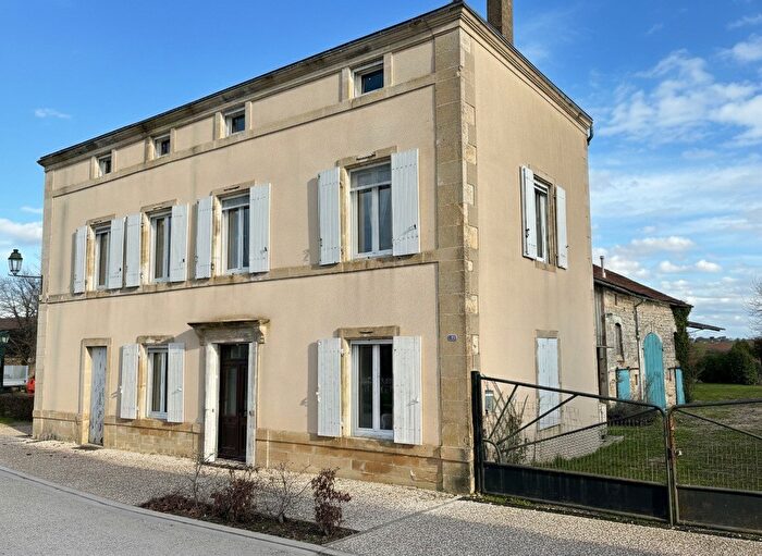 Maison à vendre - Courcôme - 8 pièces - 3 chambres