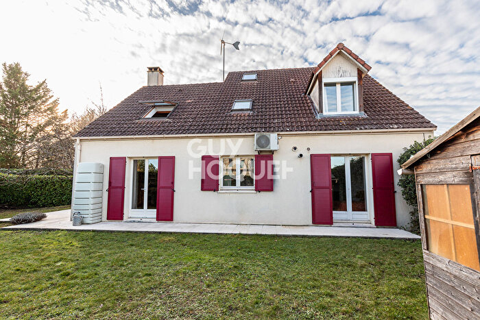 Saint-Pierre-du-Perray : Maison 6 pièces à vendre