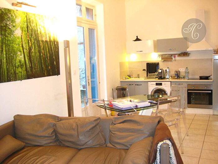 Appartement à louer - Avignon, Carmes, Carreterie, Université - 3 pièces - 2 chambres