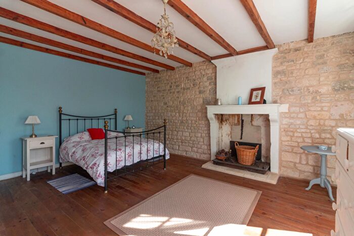 Maison à vendre - Rouillac - 7 pièces - 4 chambres