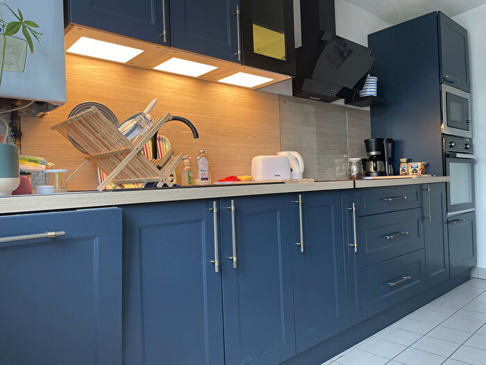 Maison à vendre - Châtellerault - 6 pièces - 4 chambres