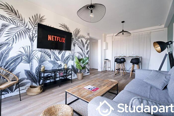 Appartement à louer - Claret, Toulon - 1 pièce - 3 chambres