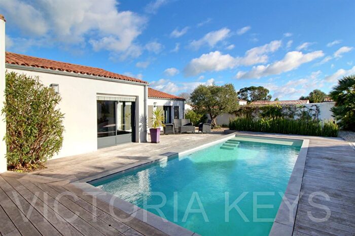 Maison à vendre - La Flotte - 7 pièces - 4 chambres