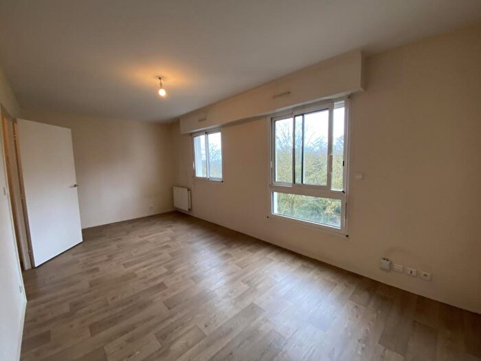 Appartement à louer - Quartiers Centre, Fougères, Sévigné - 1 pièce