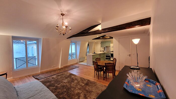 Appartement à louer - Paris e , Saint-Philippe du Roule - 2 pièces - 1 chambre