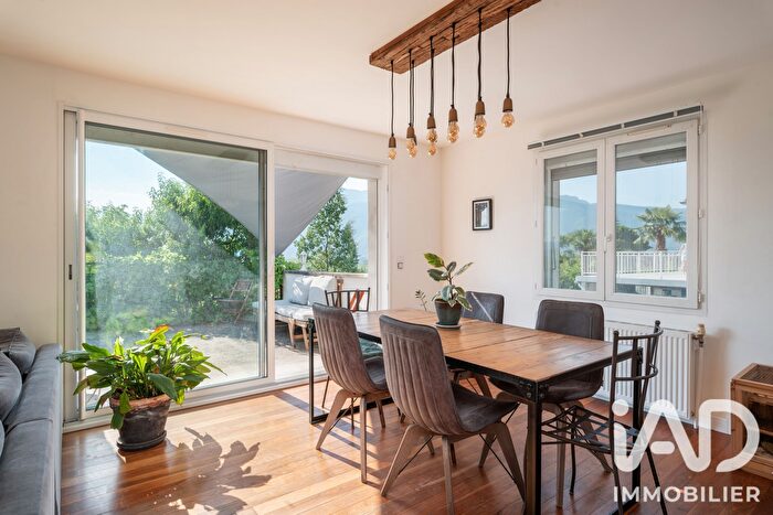 Maison 5 pièces à Tullins, à vendre