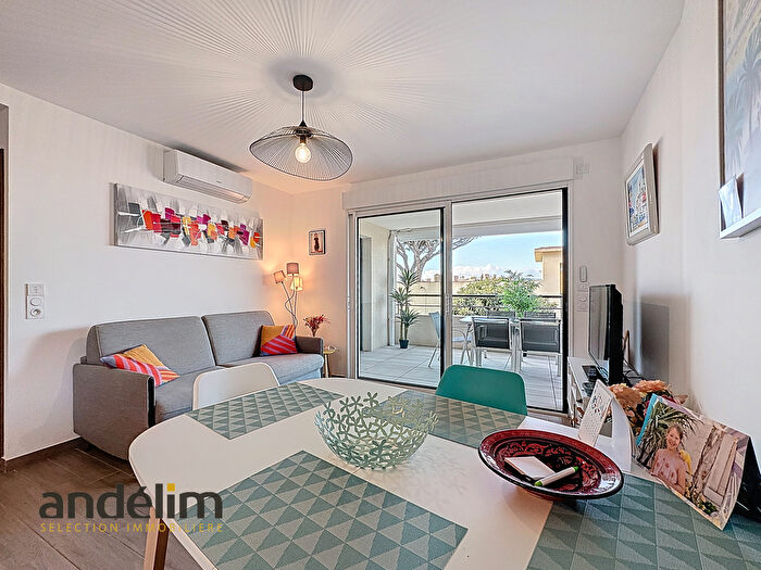 Appartement à vendre - Saint-Raphaël, Les Arênes - 3 pièces - 2 chambres