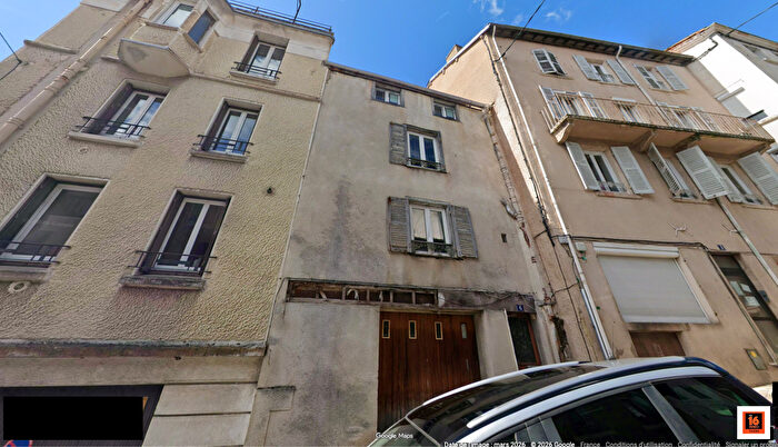 Maison 4 pièces à Thiers, à vendre