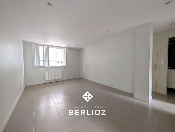 Abry, Grenoble : Appartement 3 pièces à louer