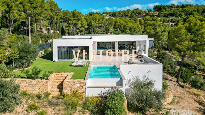 Maison à vendre - Ceyreste - 6 pièces - 3 chambres