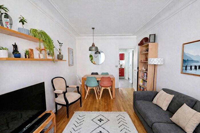 Appartement à vendre - Courbevoie - 3 pièces - 2 chambres