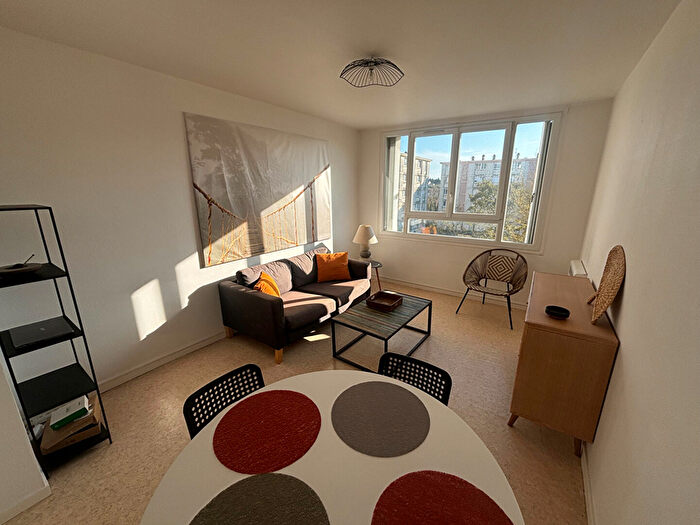 Appartement à louer - Mérignac, Le Burck - 3 pièces - 2 chambres