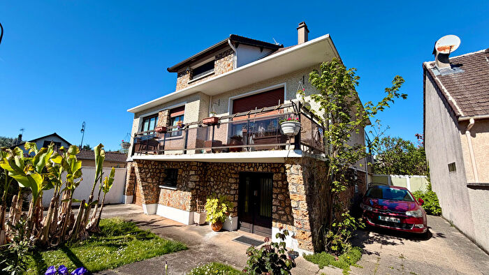 Maison 9 pièces à Garges-lès-Gonesse, La Lutece, à vendre