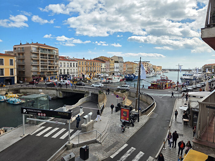 Appartement à vendre - Sète, Centre-ville - 2 pièces - 1 chambre