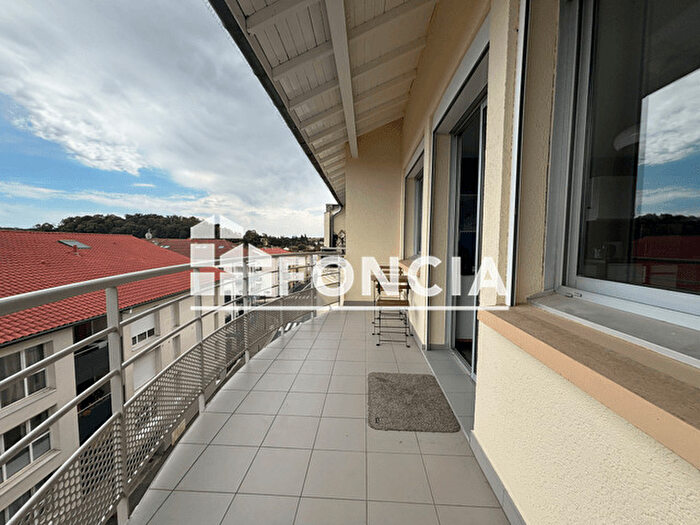 Appartement 1 pièce à Meyzieu, Sud Ouest, à vendre