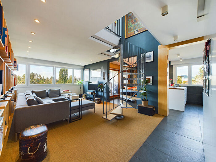 Appartement à vendre - Annecy-le-Vieux, Annecy-le-Vieux Nord - 8 pièces - 7 chambres