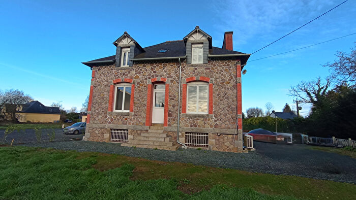 Maison à vendre - Pléhédel - 6 pièces - 5 chambres