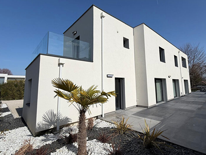 Maison à vendre - Prévessin-Moëns - 7 pièces - 5 chambres