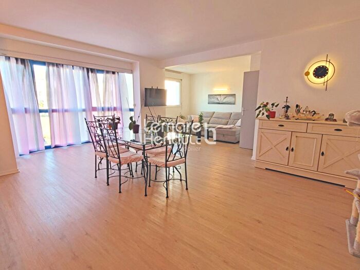 Appartement 5 pièces à Dreux, Centre-ville, à vendre