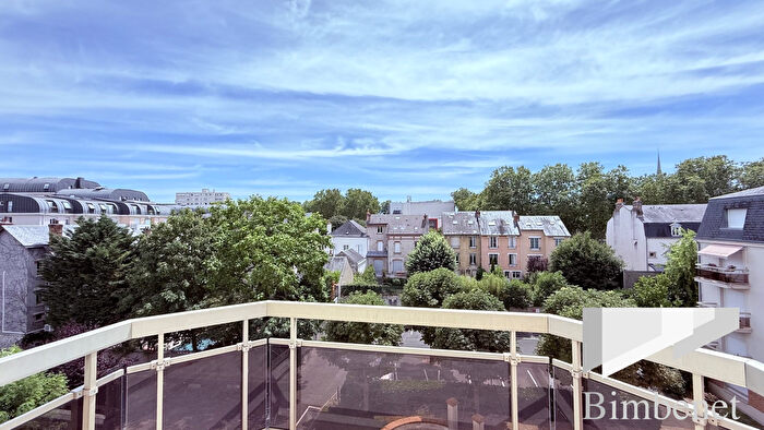 Appartement 4 pièces à vendre à Orléans