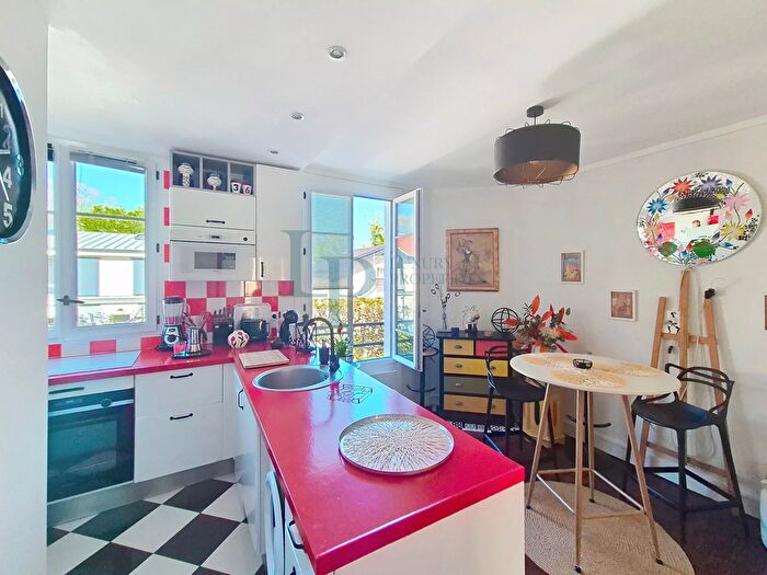Appartement 2 pièces à Issy-les-Moulineaux, Les Iles, La Ferme, à vendre