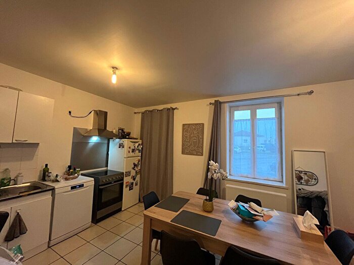 Appartement à louer - Échalas - 2 pièces - 1 chambre