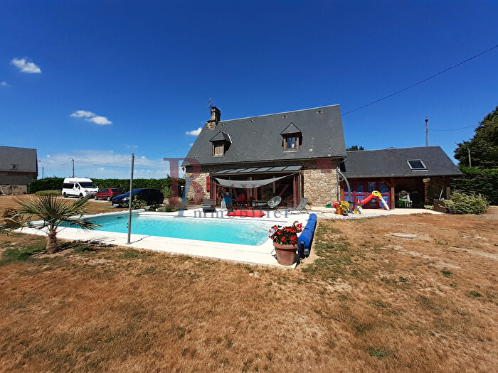 Maison 5 pièces à Saint-Martin-la-Méanne, à vendre