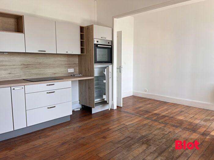Appartement 3 pièces à louer à Dinard, Le Prieuré, Le Val Porée