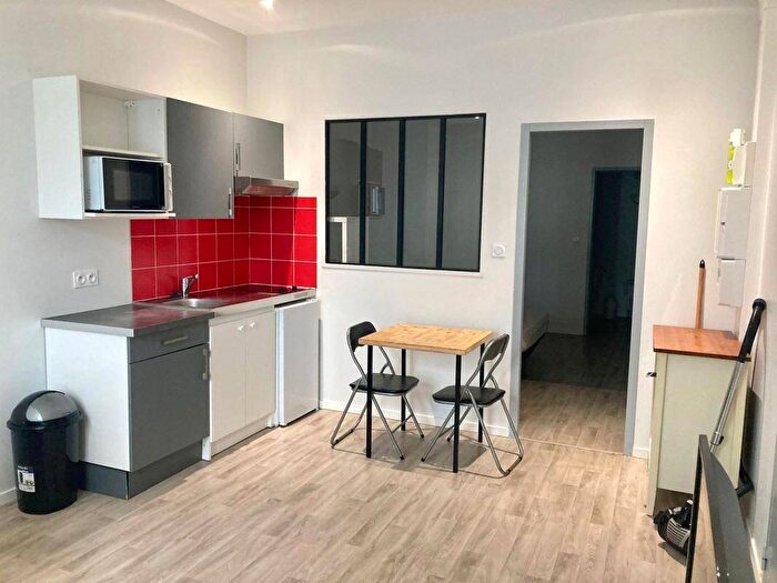 Appartement à louer - Saint Martin, Périgueux - 2 pièces - 1 chambre