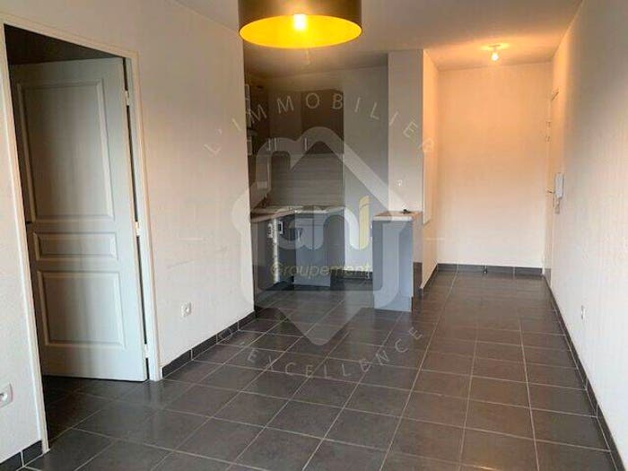 Luynes, Aix-en-Provence : Appartement 2 pièces à louer