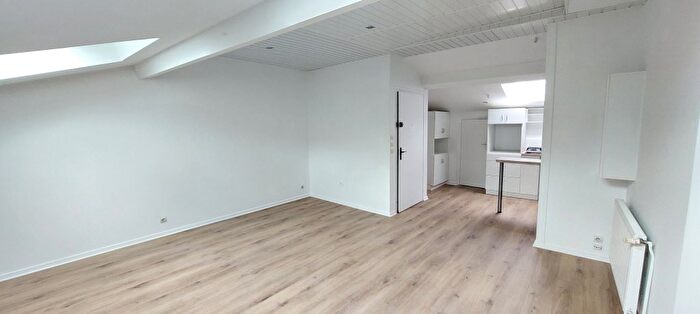 Chazelles-sur-Lyon - Appartement 3 pièces à louer
