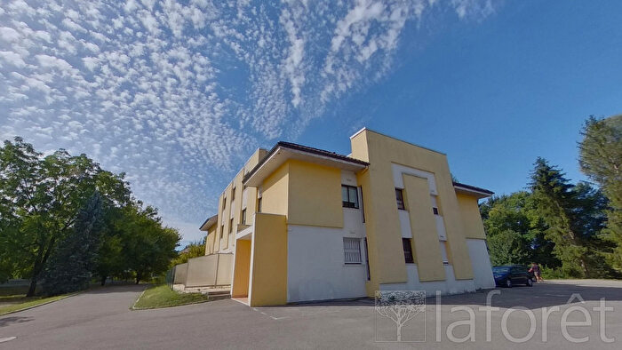 Appartement à louer - Villemotier - 2 pièces - 1 chambre