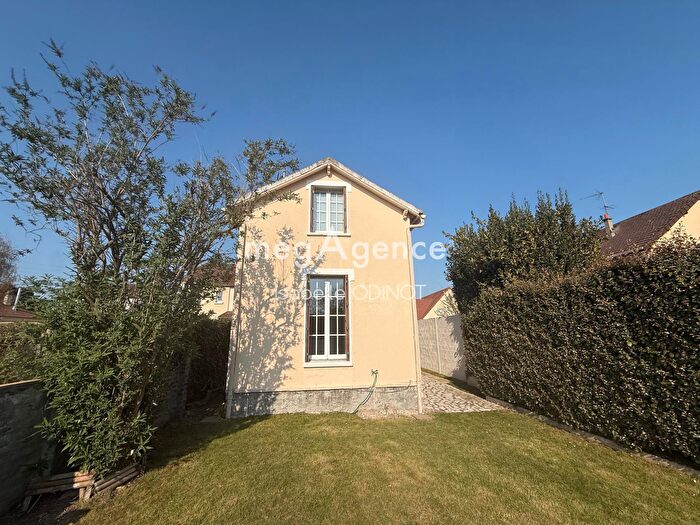 Maison à vendre - Mantes-la-Ville, Louise Michel - 4 pièces - 2 chambres