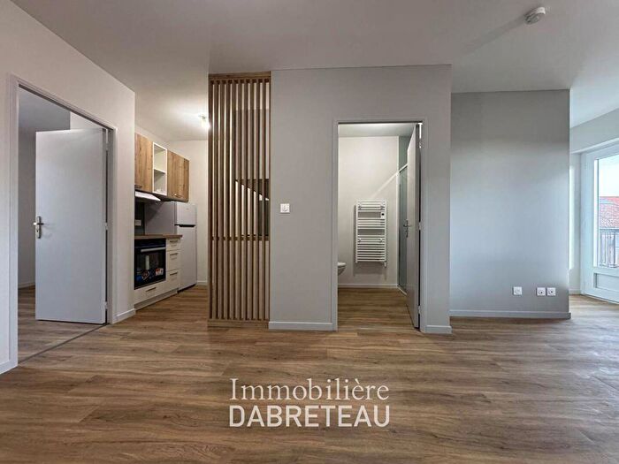 Clermont-Halage, Roanne : Appartement 2 pièces à louer