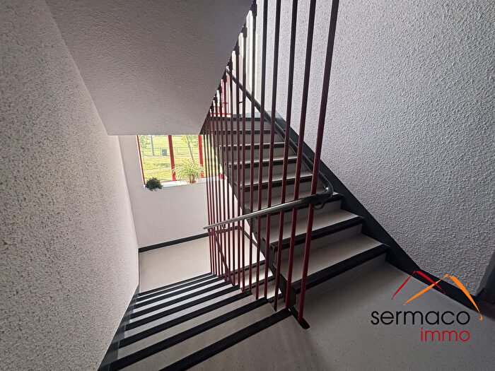 Appartement à vendre - Saint-Avold - 5 pièces - 3 chambres