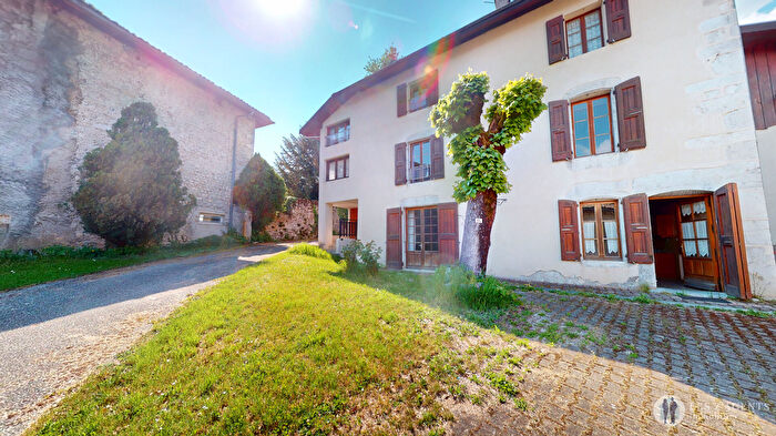 Maison 8 pièces à vendre à Bernin