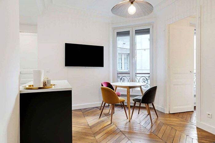 Appartement à louer - République-Saint Ambroise, Paris ème arrondissement - 2 pièces - 1 chambre
