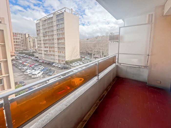 Appartement à louer - Marseille e , Le Camas - 1 pièce