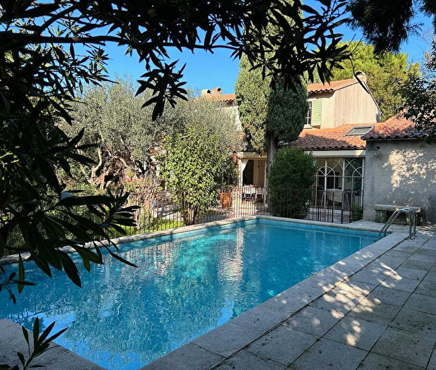 Maison 7 pièces à vendre à Avignon, Saint-Ruf