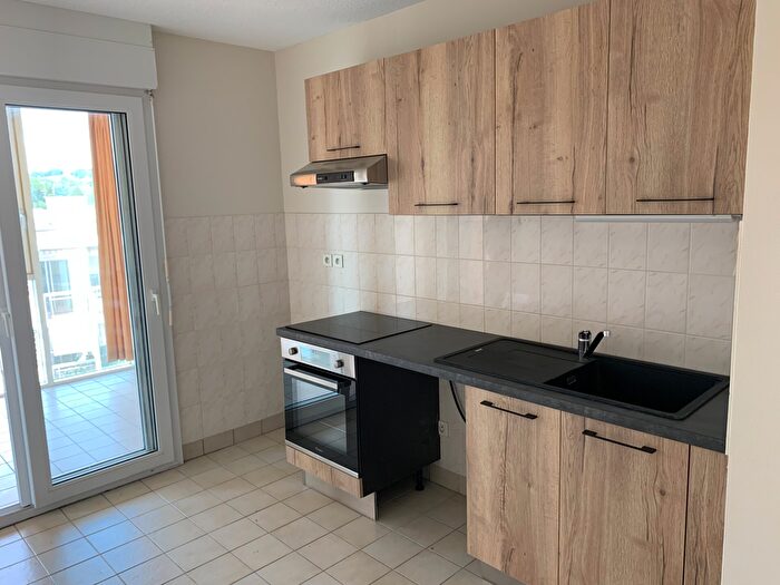 Appartement à louer - Brive-la-Gaillarde, Centre-ville, Pont Cardinal, Champanatier - 3 pièces - 2 chambres