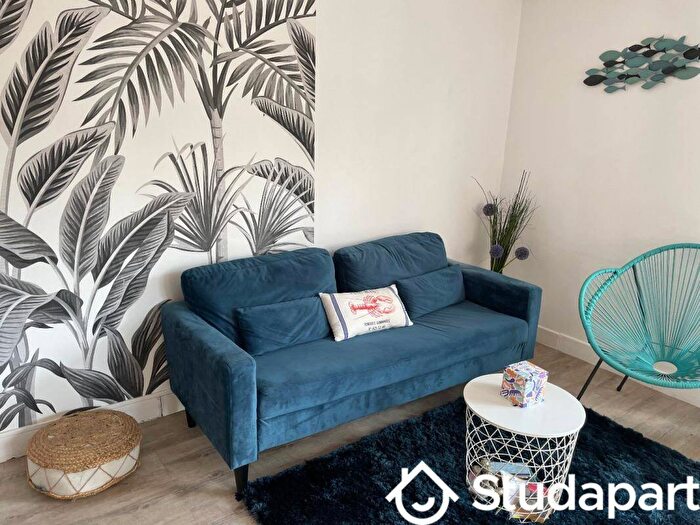 Appartement à louer - Champ de Mars, Toulon - 1 pièce - 1 chambre