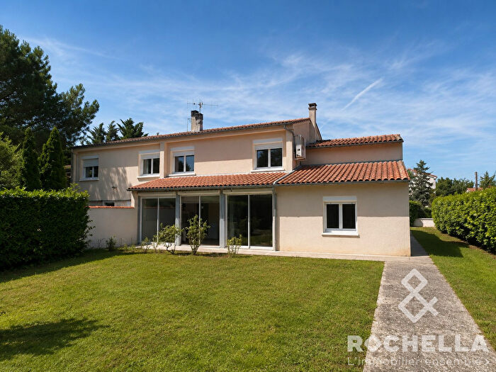 Maison 6 pièces à Saint-Jean-d'Angély, à vendre