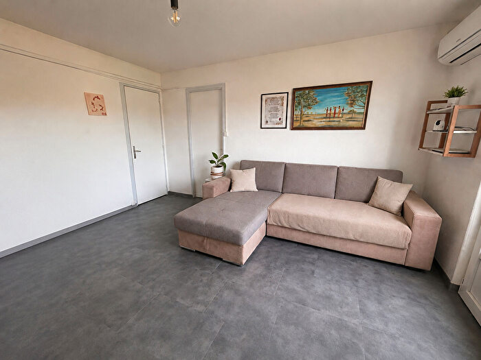 Appartement 4 pièces à louer à Nîmes, La Gazelle, Ventabren