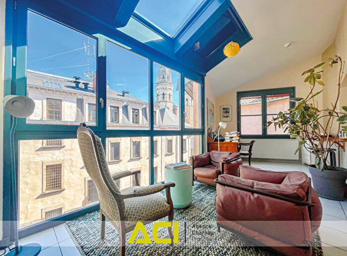 Appartement à vendre - Mâcon, Centre-ville - 6 pièces - 4 chambres