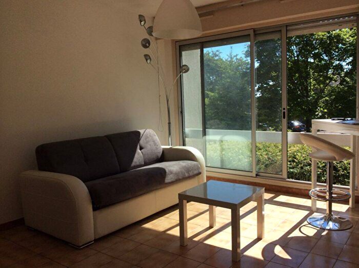 Camplanier, Nîmes : Appartement 1 pièce à louer