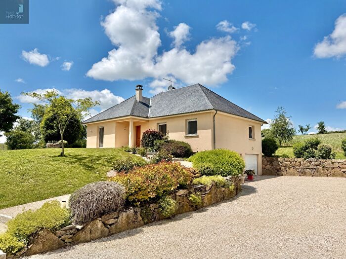 Sauveterre-de-Rouergue : Maison 5 pièces à vendre