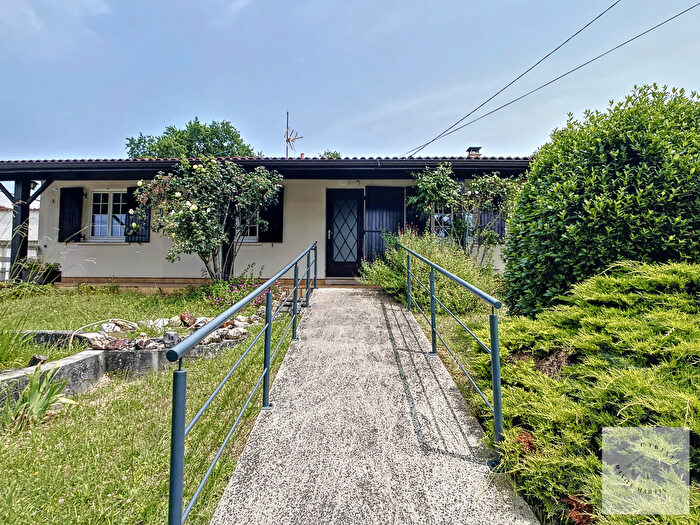 Maison à vendre - Yvrac - 4 pièces - 3 chambres