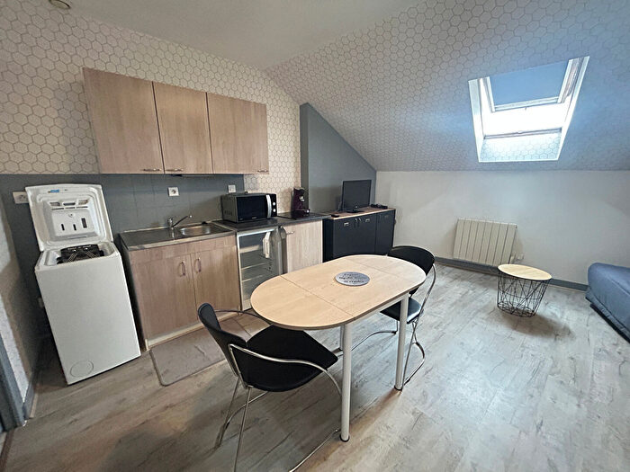 Appartement 1 pièce à Auxerre, Saint-Julien, Saint-Amâtre, à louer